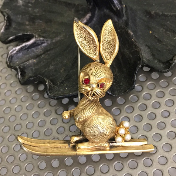 Vintage | Jewelry | Tortolani Rabbit Vtg Brooch | Poshmark